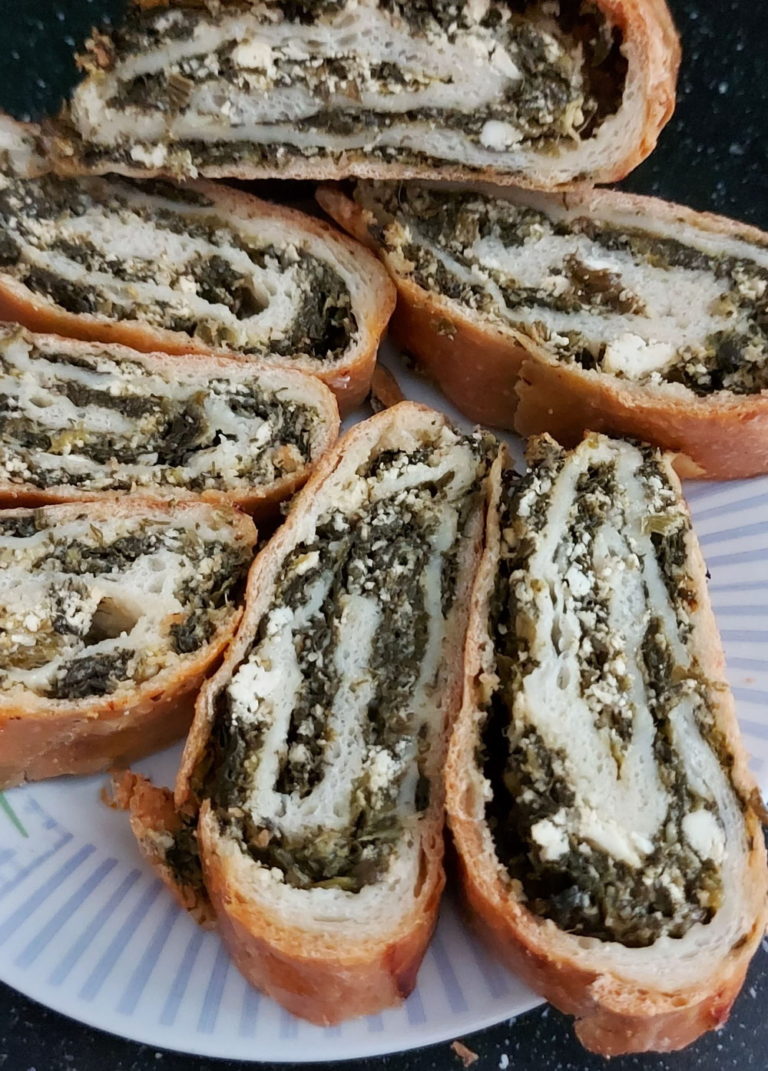 Varzar – Cozonac cu spanac, urzici, ceapa, marar si branza